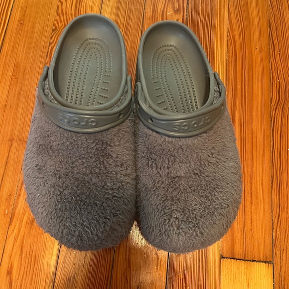 CROCS | Shoes | Crocs Gray Fuzzy | Poshmark